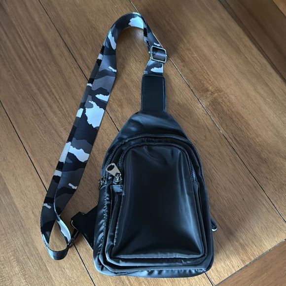 Urban Expressions | Bags | Urban Expressions Crossbody | Poshmark